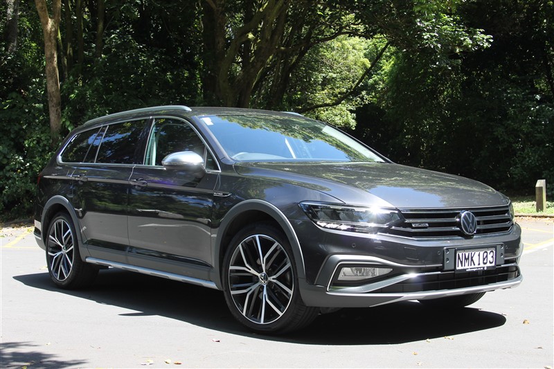 Volkswagen Alltrack | Car Tests