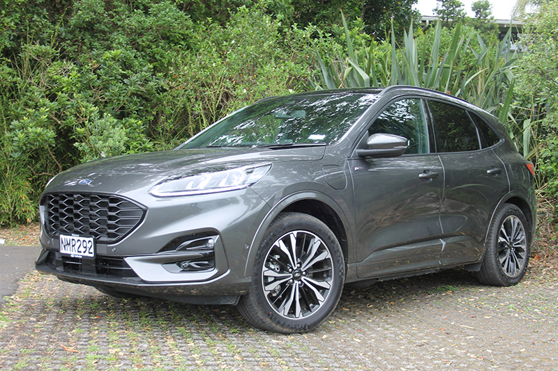 Ford Escape ST-Line X Phev | Car Tests