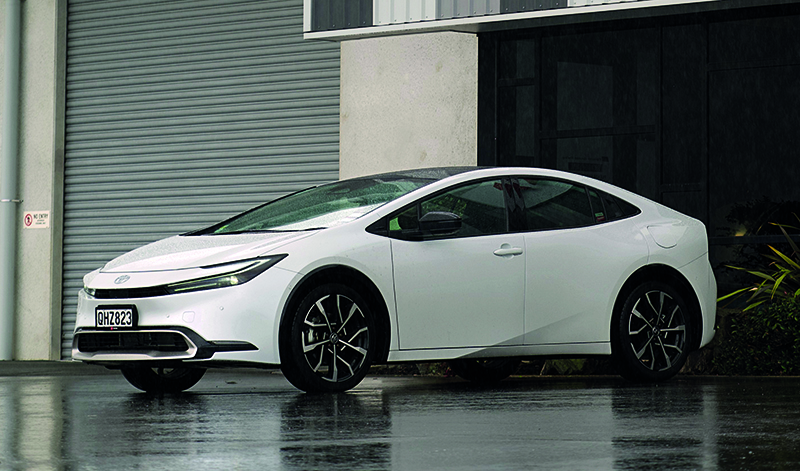 ‘Signature Class’ Toyota Prius Z PHEV | Car Tests