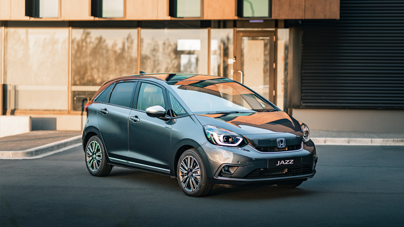 Trad Jazz gives way to electric Jazz | Car Tests